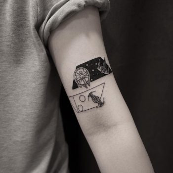 Hourglass by Sara Kori - Tattoogrid.net