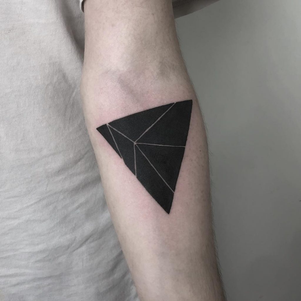 Circular geometry by Wagner Basei - Tattoogrid.net