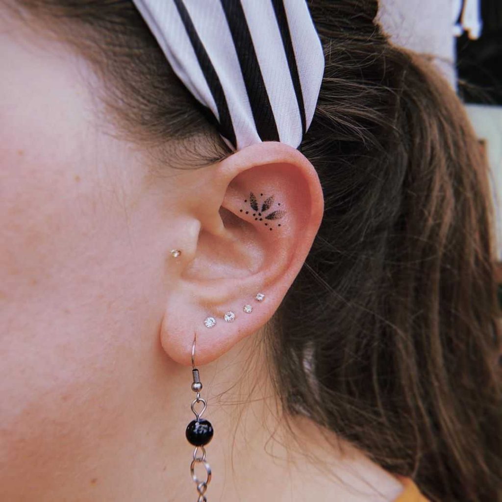 Four-leaf clover by @wittybutton_tattoo - Tattoogrid.net