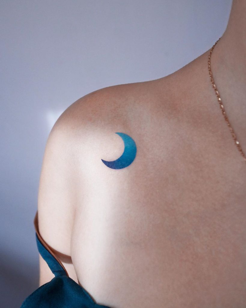 Shoulder tattoos for men and women - discover the best designs
