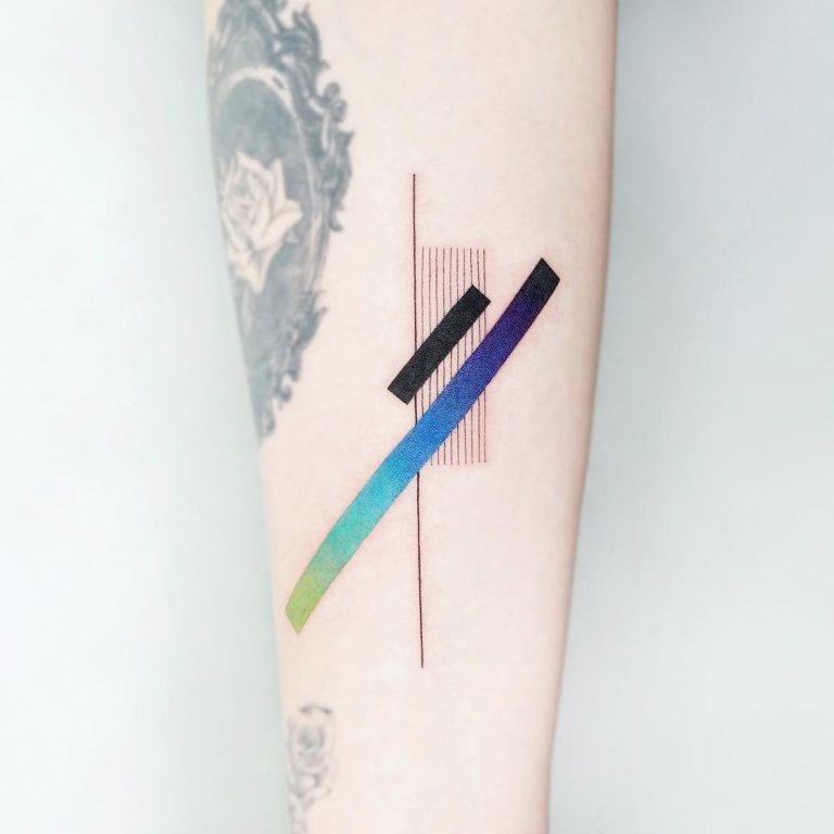 Abstract Tattoos: Our Collection of These Artworks Will Make You Want ...