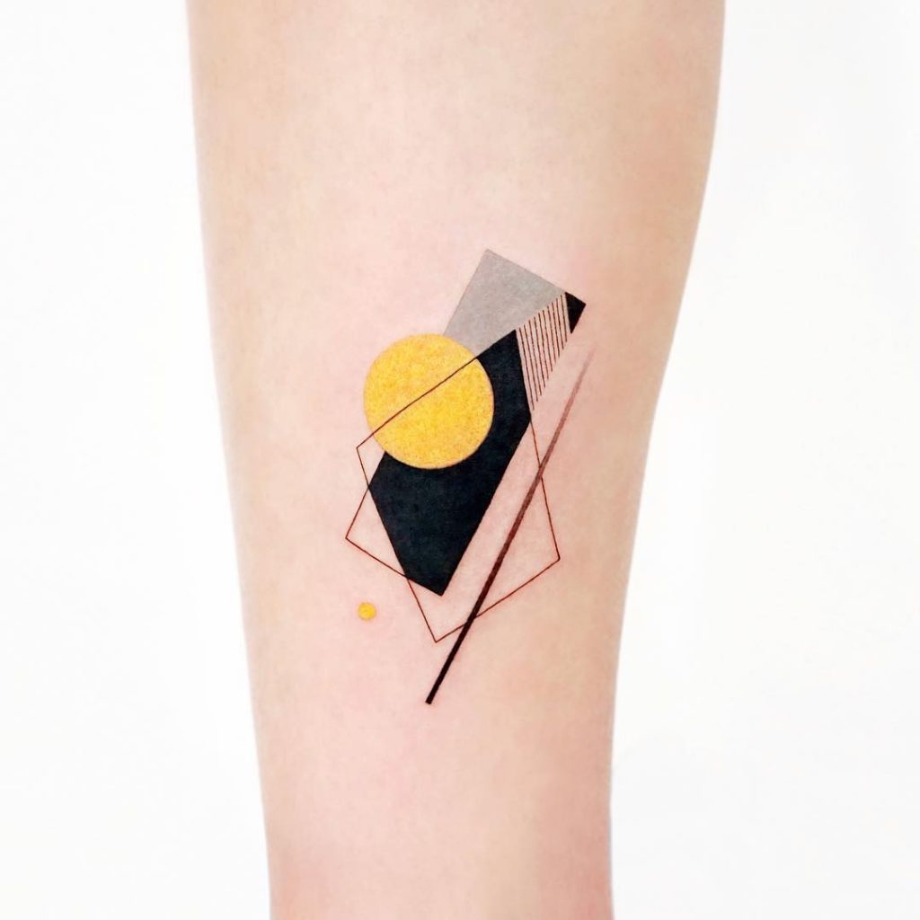 Abstract Tattoos: Our Collection of These Artworks Will Make You Want ...