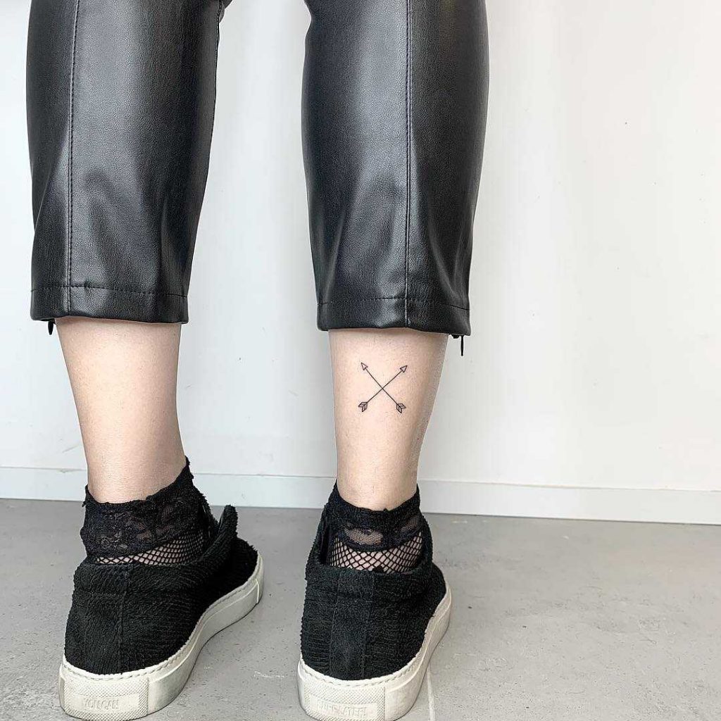 Broken vase by @hanaroshinko - Tattoogrid.net