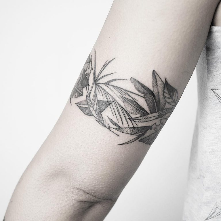 Hourglass by Sara Kori - Tattoogrid.net