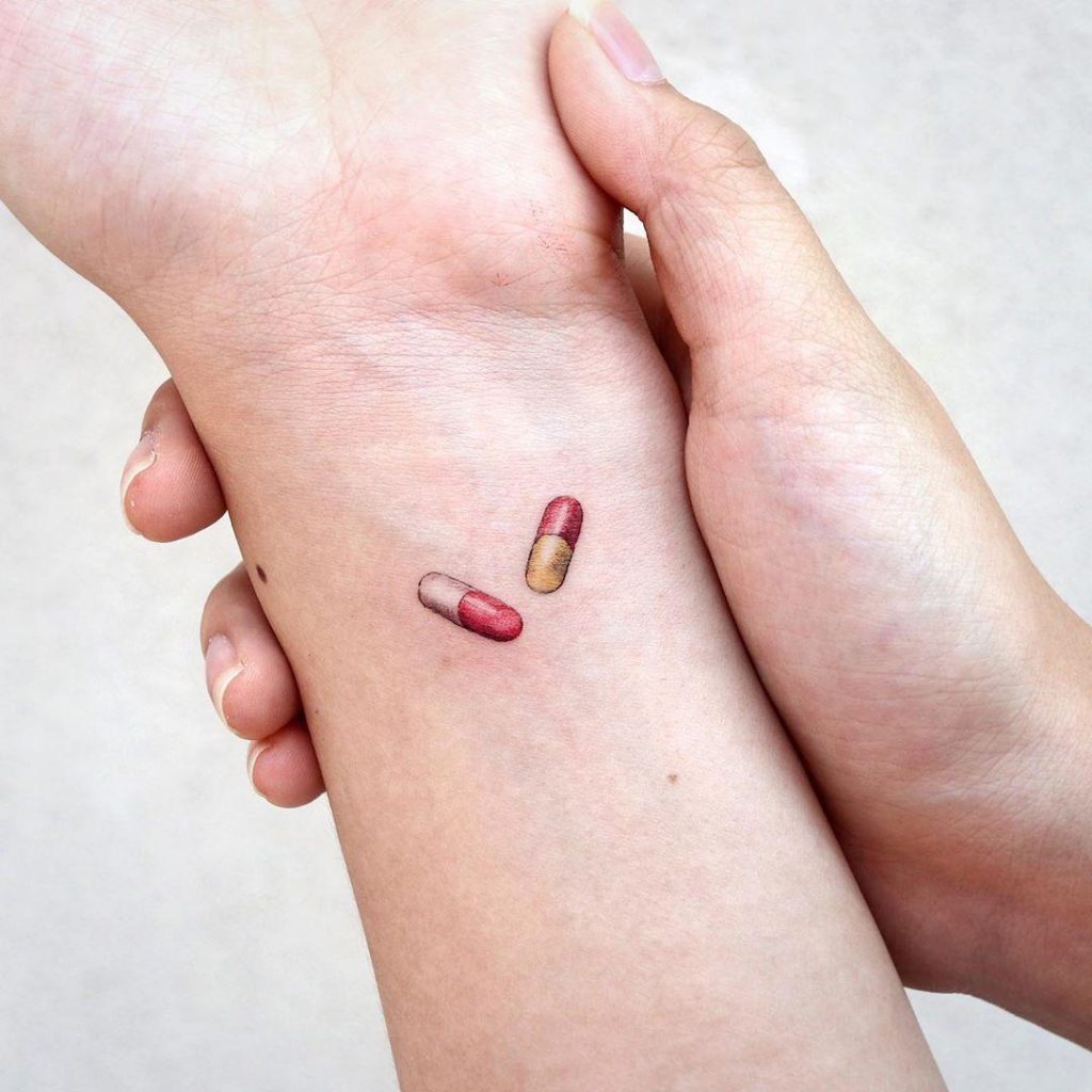Tiny name tattoo in Korean - Tattoogrid.net